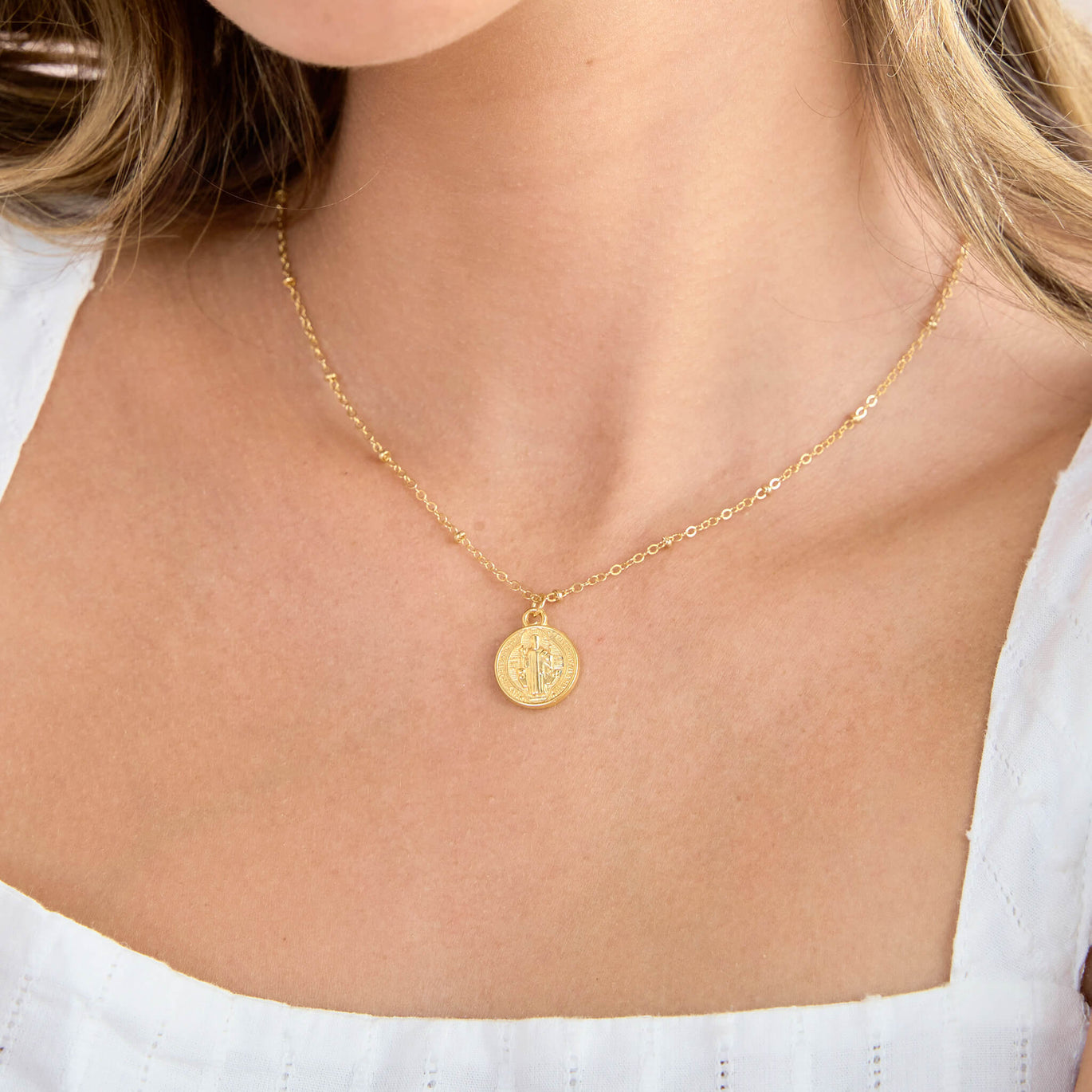 Cadenas & Pulseras con la Medalla de San Benito – Dulce Encanto 🇨🇴